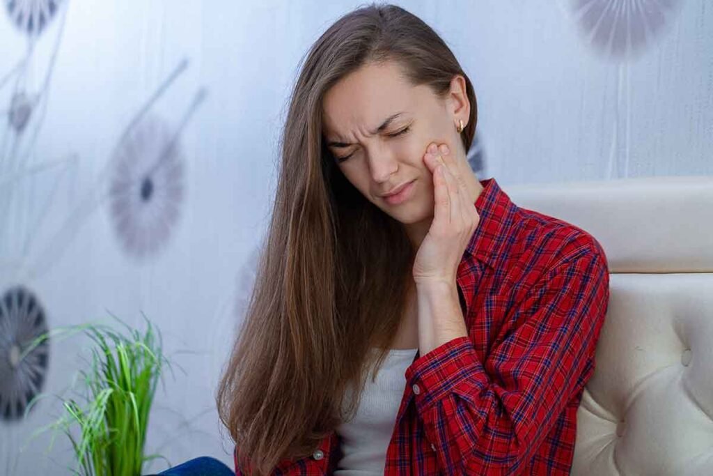 Exposed Nerve Ending: Causes, Symptoms, and Treatment Options - TM magazine